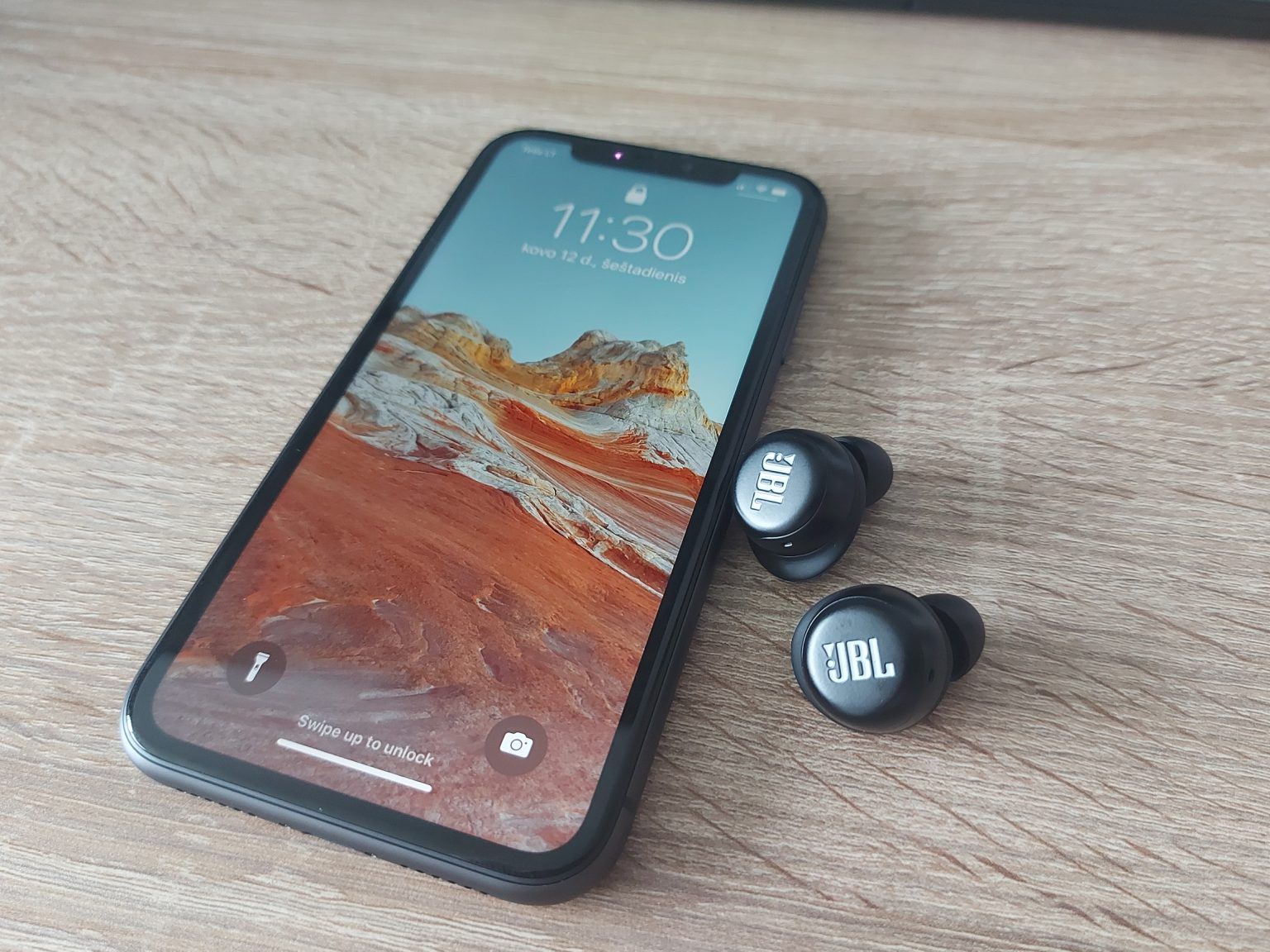 Can Your Wireless Bluetooth Headphones Get Hacked? - Bug Hacking